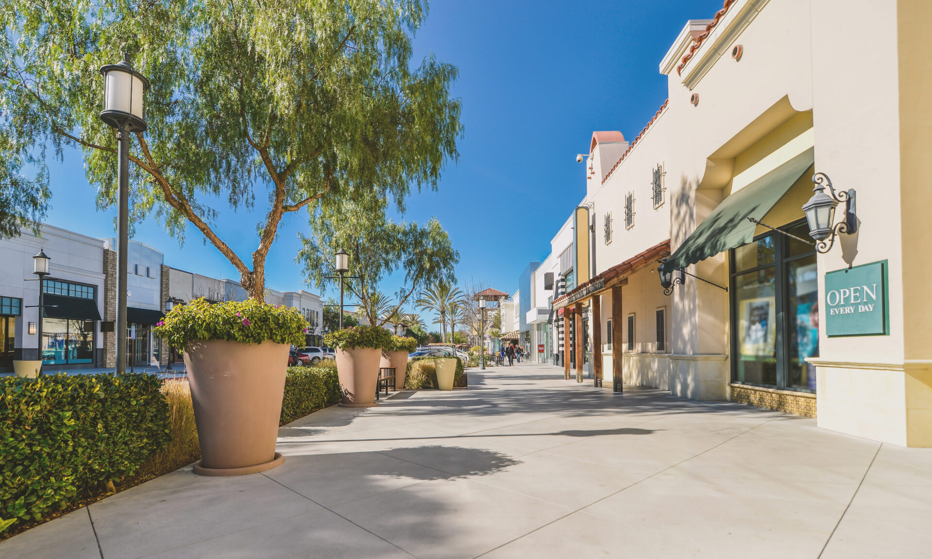 Commercial Real Estate Orlando, FL - NAI Realvest